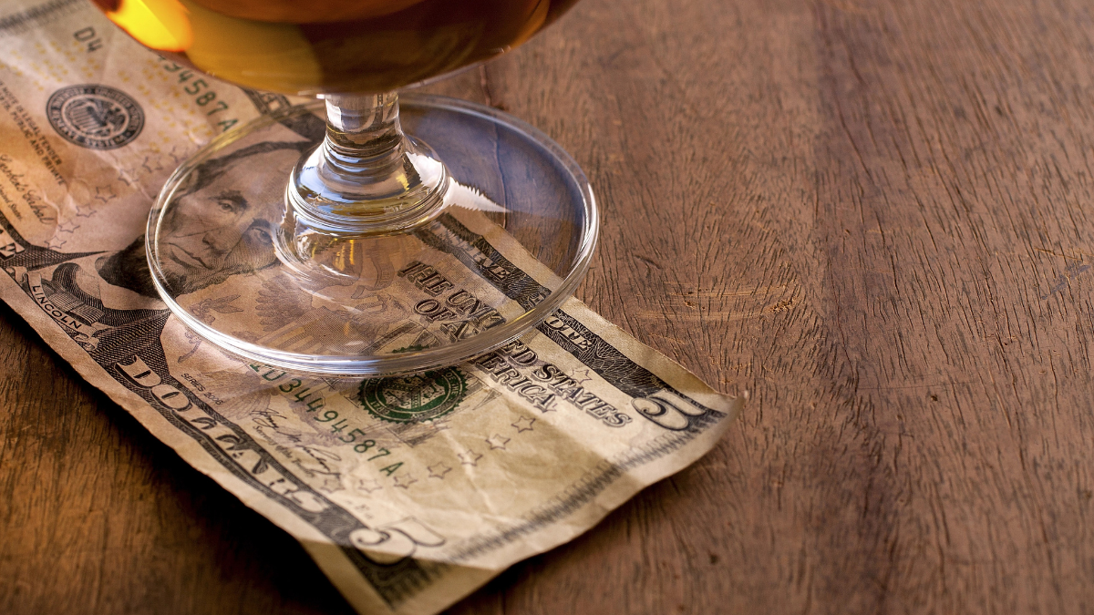 15 Tipping Habits Your Server Can't Stand - Retiree Today