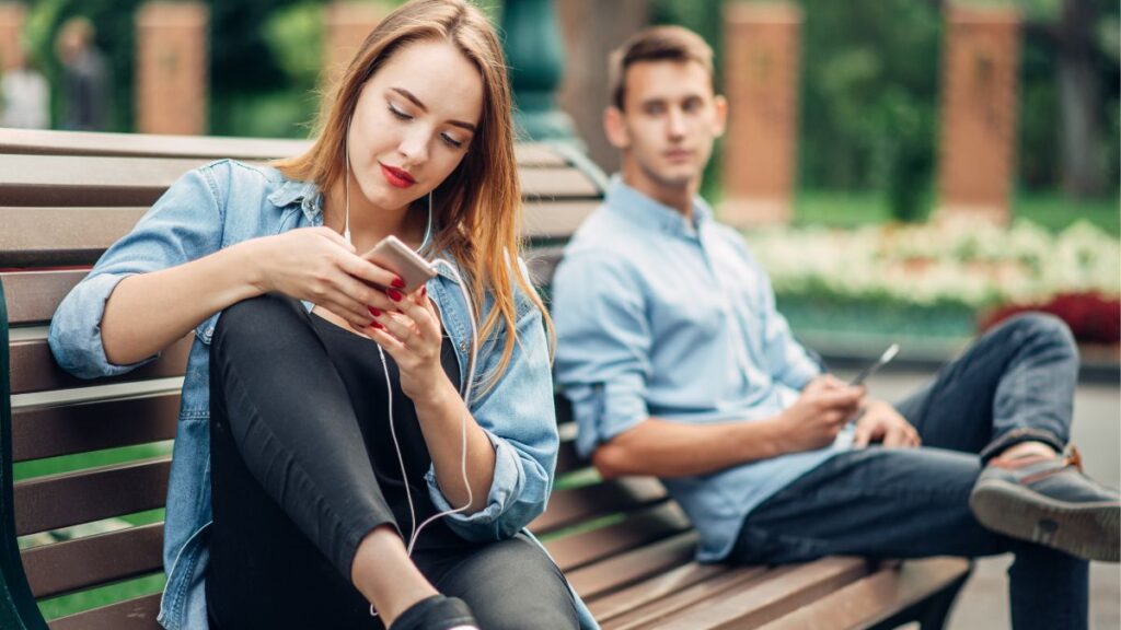 15 Tips On How To Break Your Phone Addiction - Retiree Today